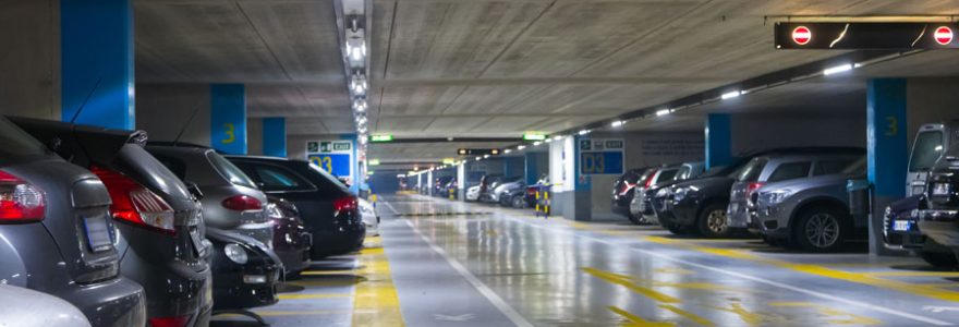 Stationnement de véhicule à la gare de Bruxelles
